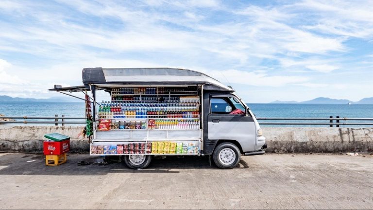 キッチンカーに装飾は必須！おすすめアイテムやデザイン制作のアイデアも紹介 Myキッチンカー 移動販売車の製作、中古車販売、開業～出店